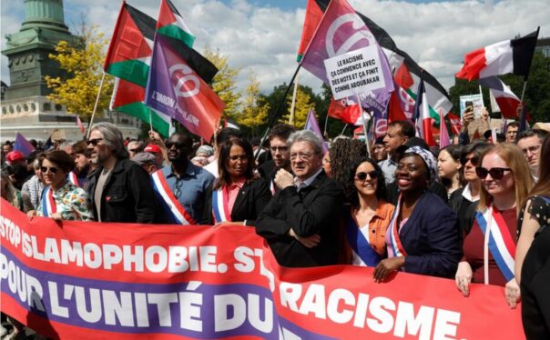 Kylian Mbappé et l'israélienne Aviv Sarah Meiri. - JForum