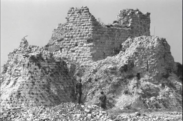 Tsahal a pris le contrôle de Beaufort, au sud du Liban. - JForum